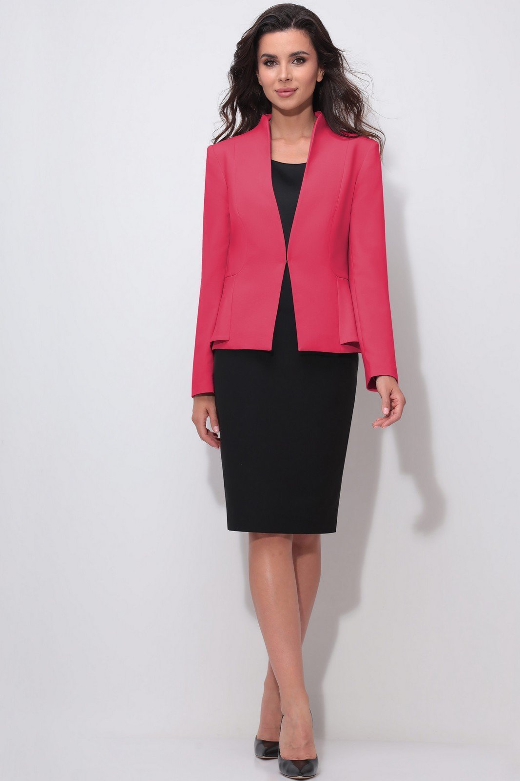 Костюм с юбкой 31363 малиновый LeNata купить в интернет магазине Велесмода